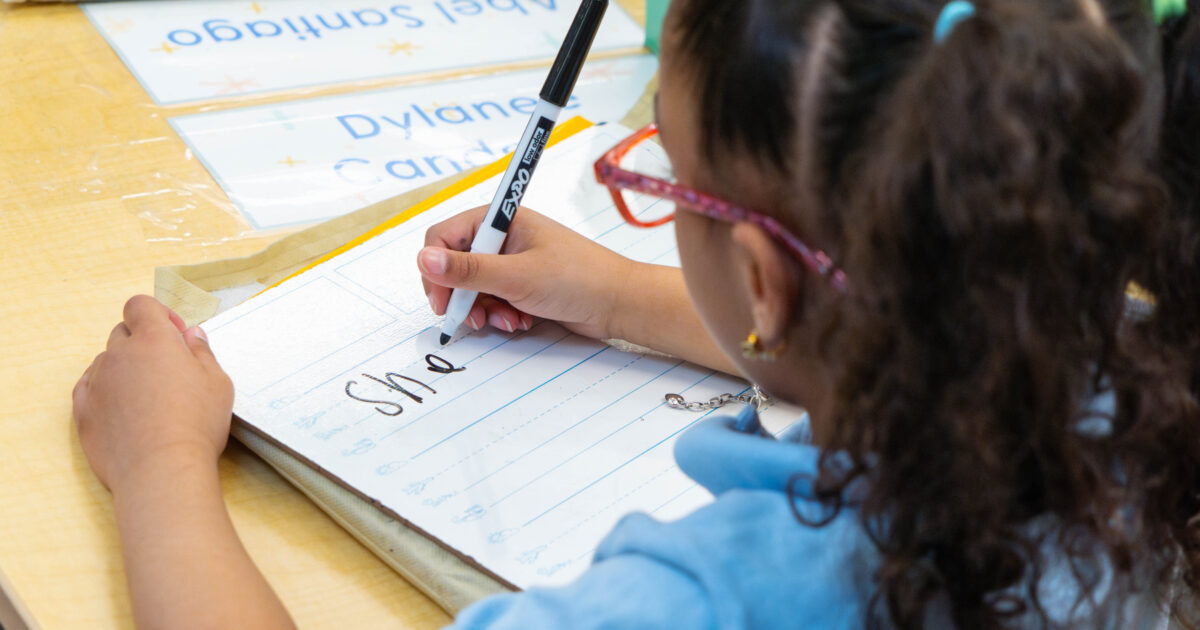 Prepare to Teach Writing a Simple Sentence | Reading Universe