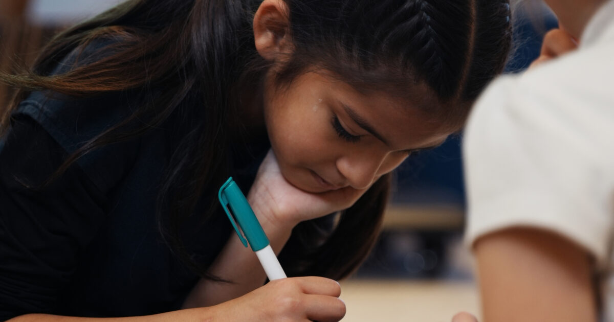 Reading Universe | Writing a Simple Sentence Skill Explainer