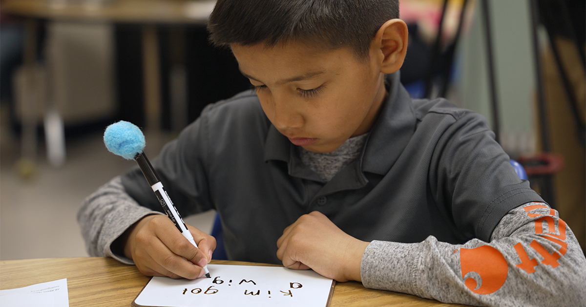 When to Teach Short Vowel Sounds | Reading Universe