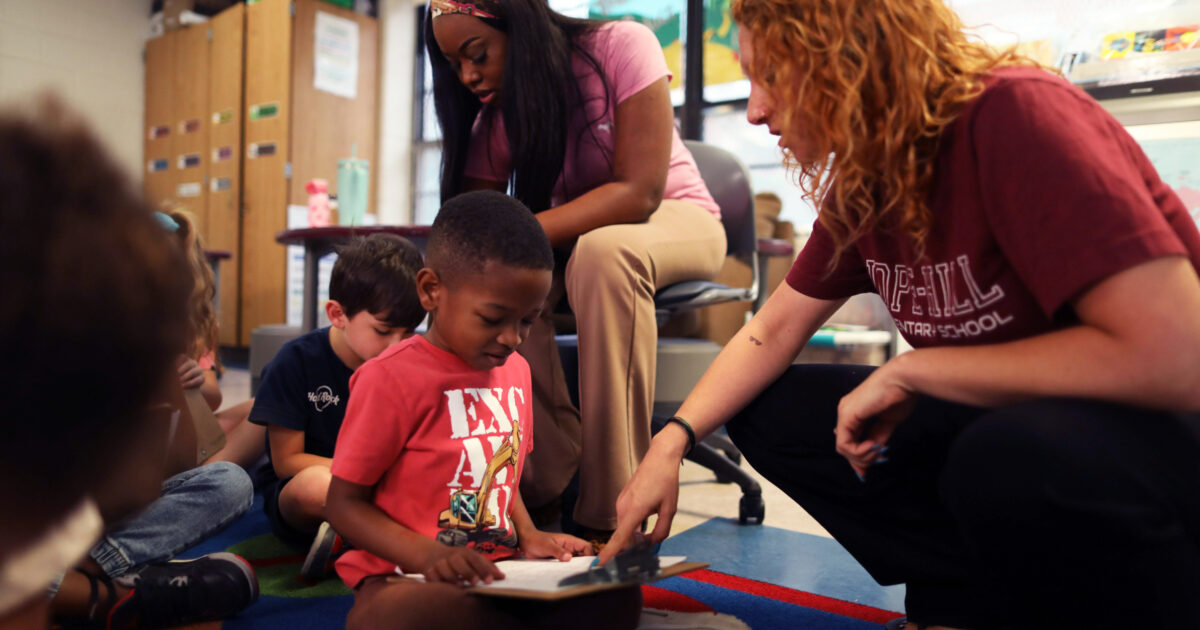 Explicitly Teach Writing a Simple Sentence | Reading Universe